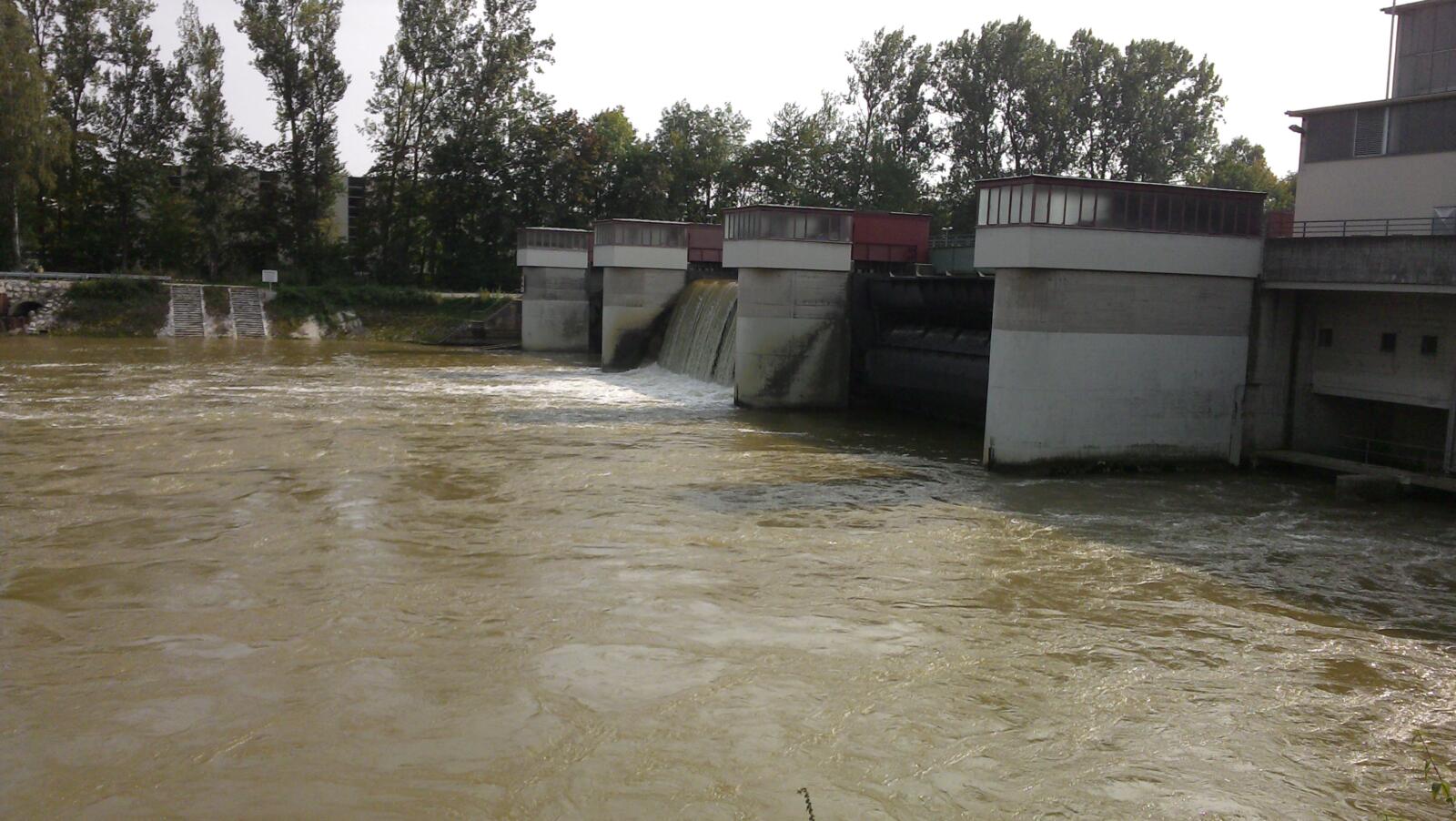 Motorola RAZR i – Erste Eindrücke des Android-Smartphones mit Intel inside