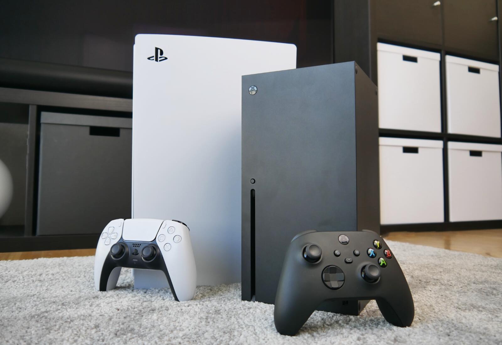 PlayStation 5 vs. Xbox Series X