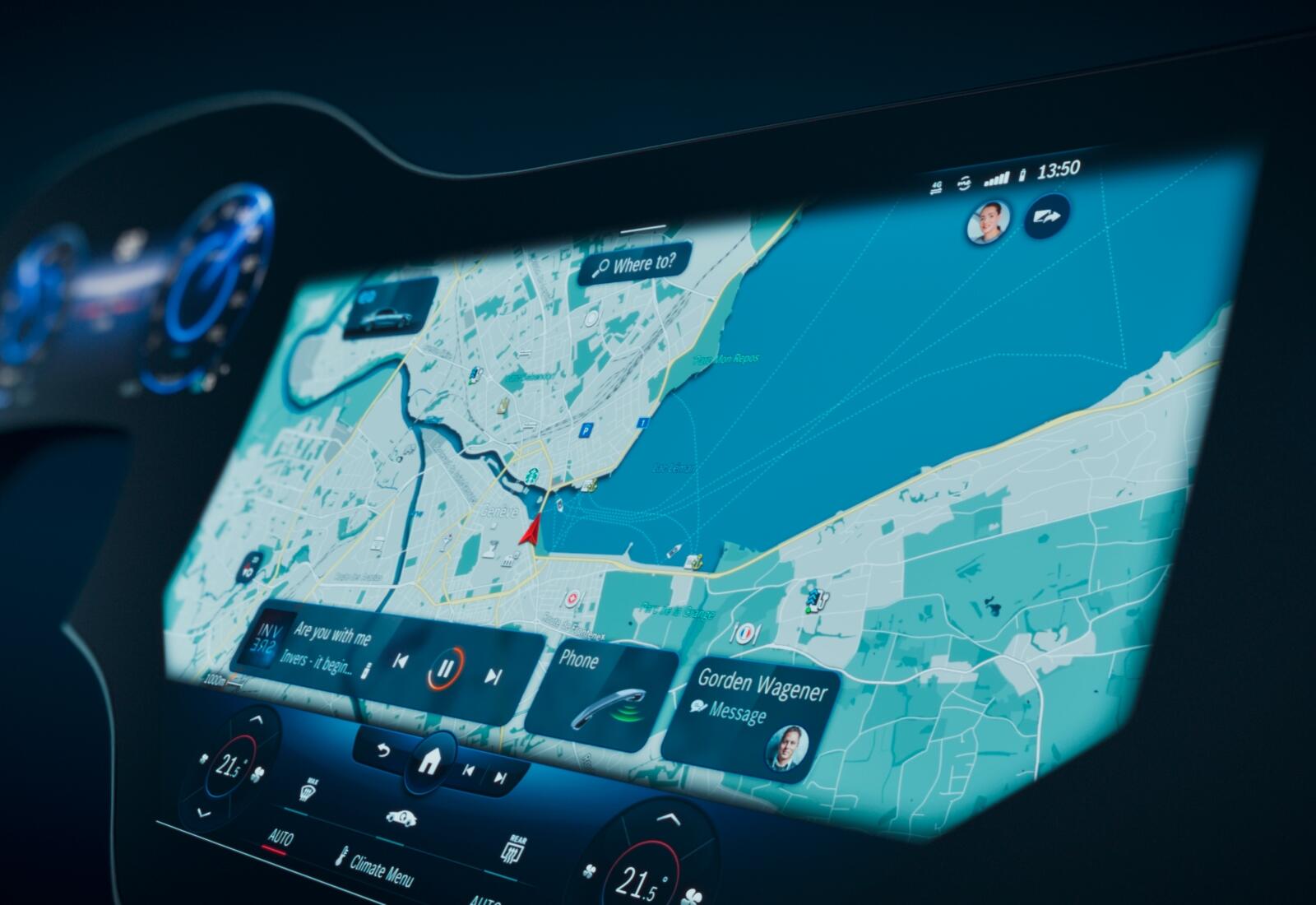 Mercedes-Benz zeigt den MBUX Hyperscreen