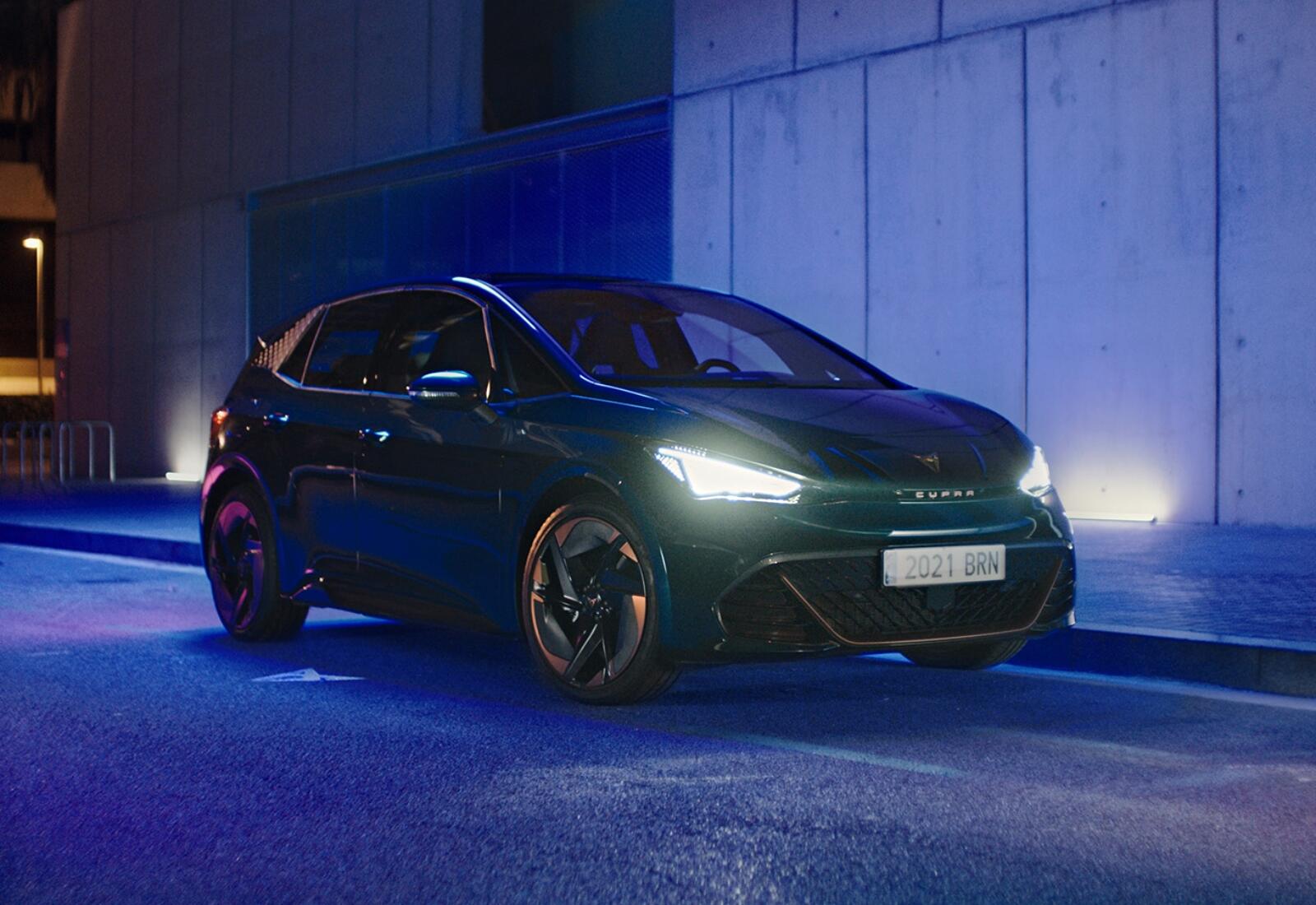 backFlip 20/2021: Cupra Born, 5G-Tarif bei o2 und PAYBACK Fuel&Go bei ARAL