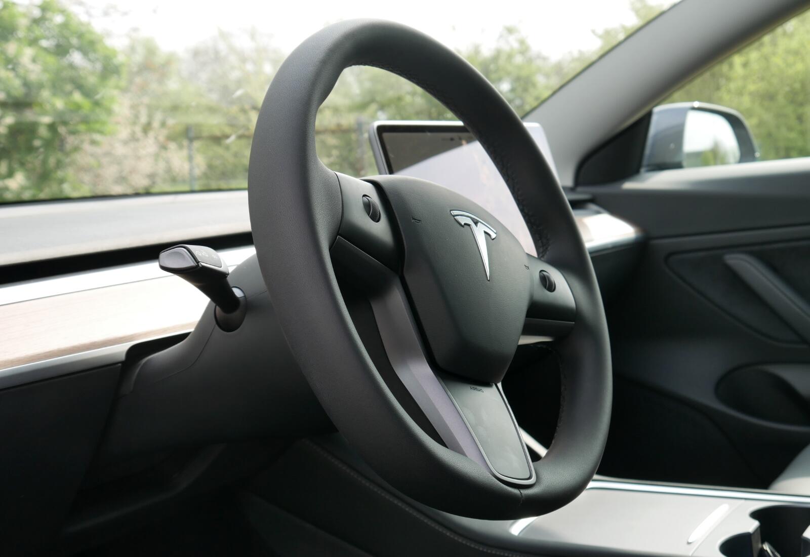 Tesla packt Profil-Einstellungen in die Cloud