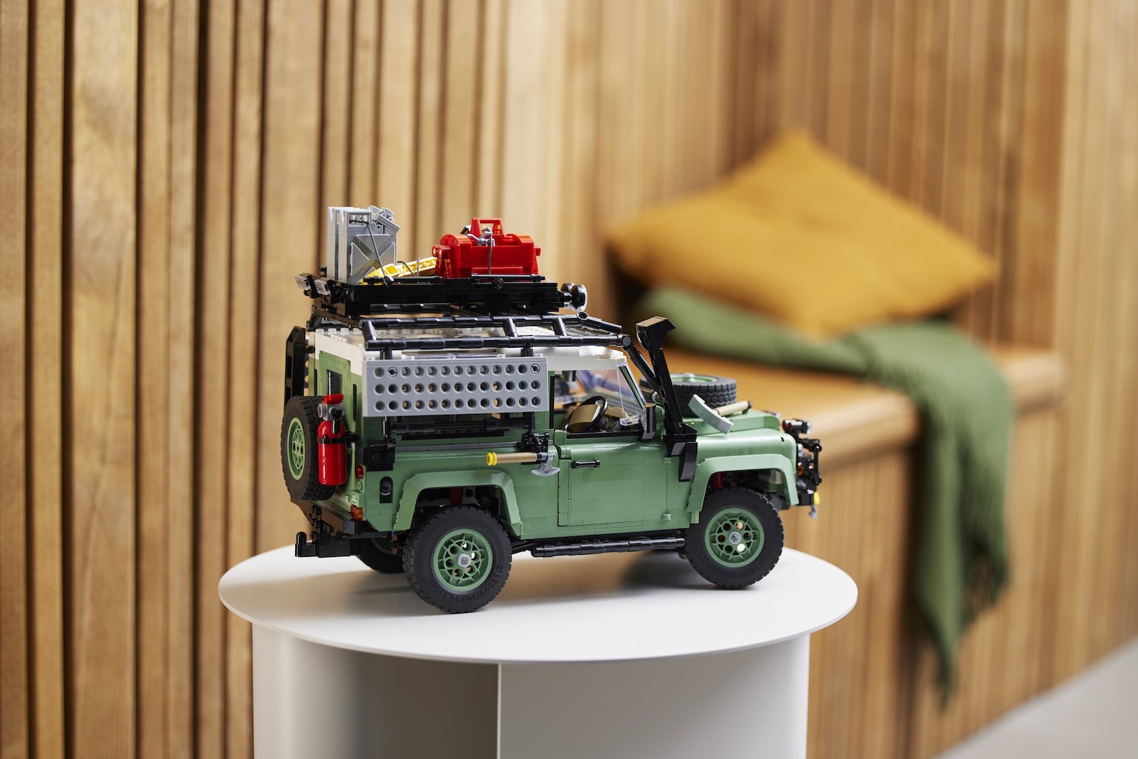 Kultwagen im Mini-Format: LEGO Land Rover Classic Defender 90 (10317 ...
