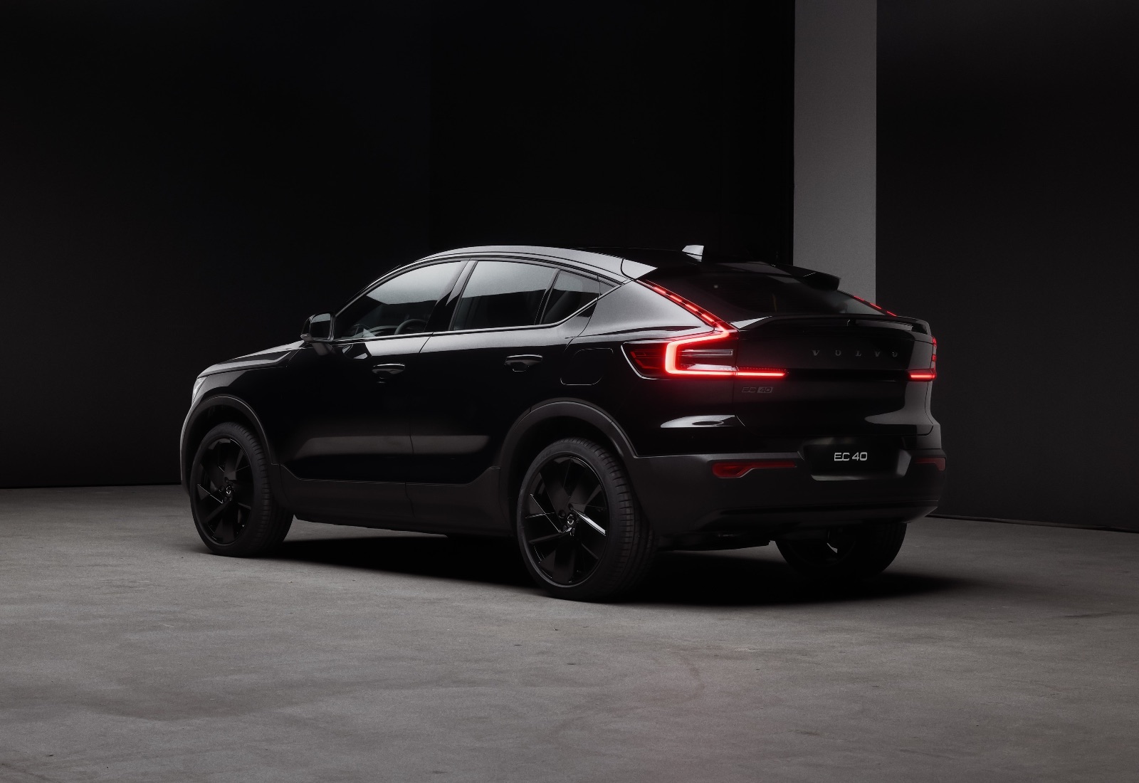 Bekannte Elektro-SUVs: Volvo kündigt EX40 und EC40 an