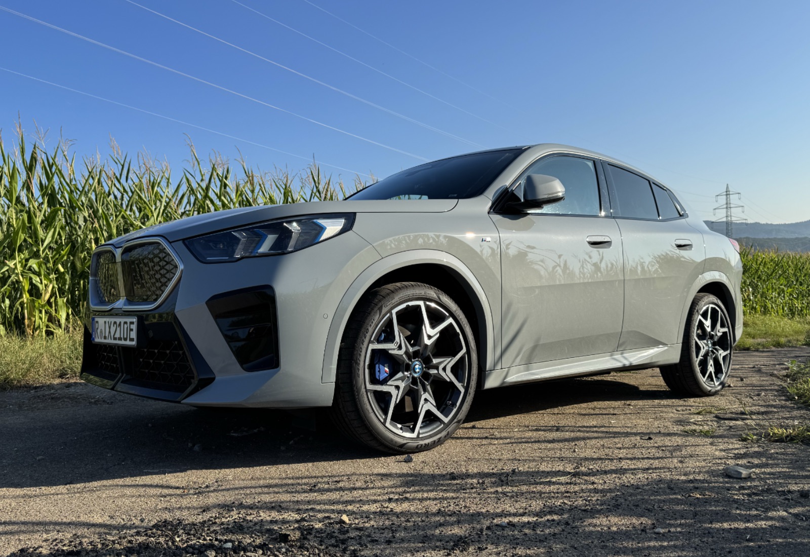 BMW iX2 und i5 im Alltag: Warum BMW so erfolgreich mit Elektroautos ist