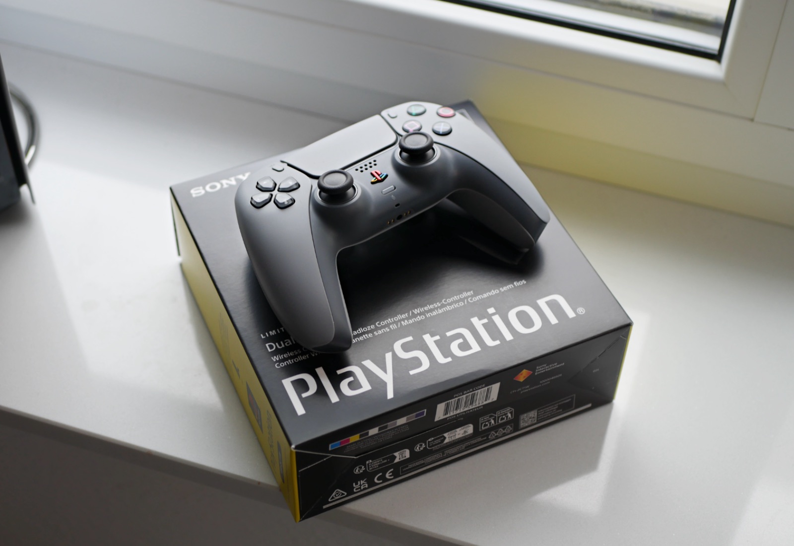 PlayStation 5 DualSense Controller: So sieht die 30th Anniversary ...
